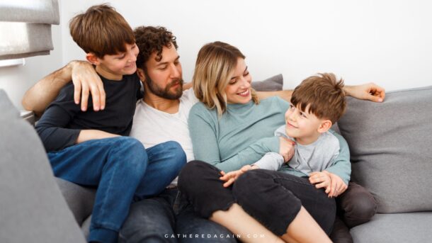 10 Family Meeting Topic Ideas: Meaningful Discussions for Strengthening ...